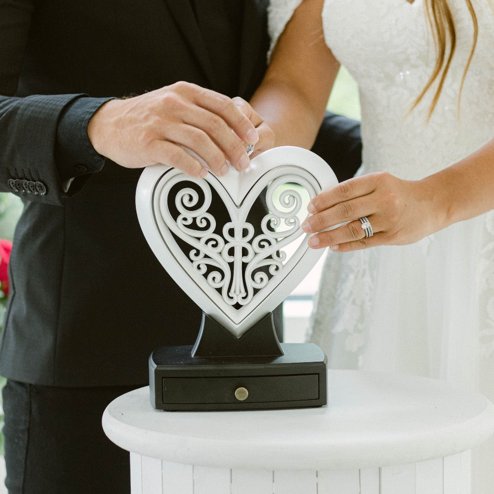 White Artistic Wedding Heart Sculpture w/ Decorative Crystal – UnityCross